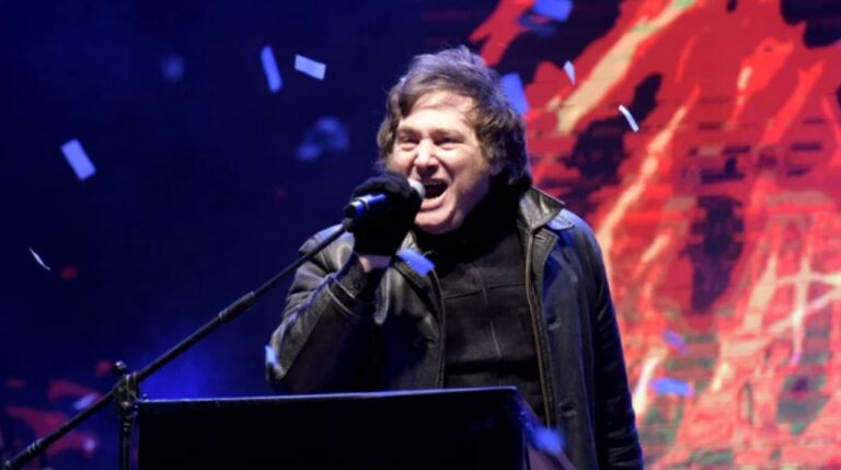 Según The New York Times, Milei “está provocando un choque financiero ...